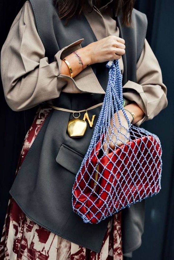 7 major trends από την Εβδομάδα Μόδας AW25 που μπορείτε να φορέσετε ...